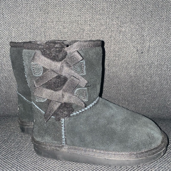 UGG | Shoes | Ugh Girls Boots Black | Poshmark